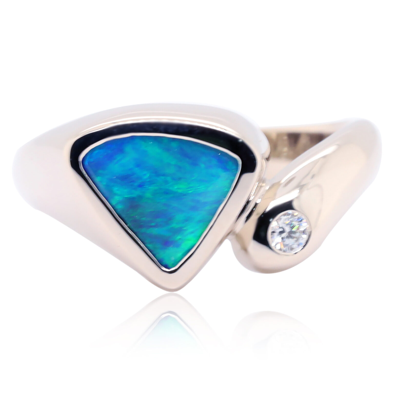Opal Engagement Rings - top tips | Opals Down Under
